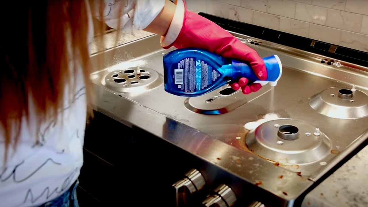 How to clean a gas stove at home?