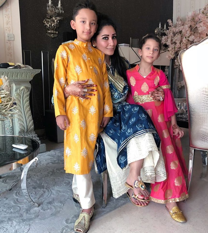 Sanjay Dutt's house: Peek in Dutt's Mumbai home - aquire acres